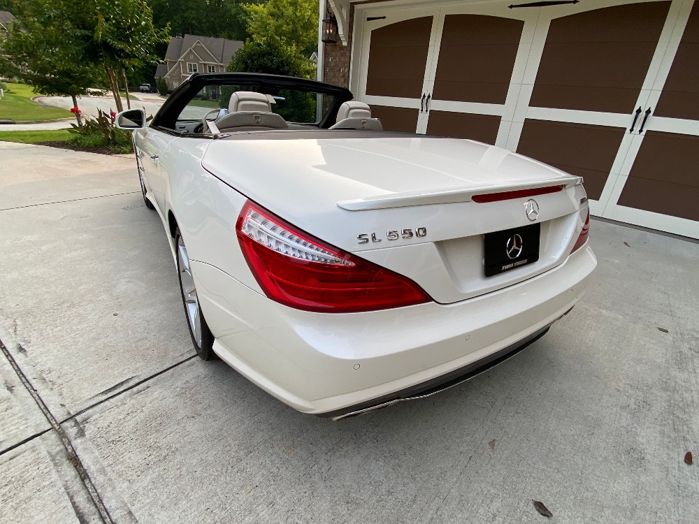 Lot D25-170 - 2014 Mercedes-Benz SL550 Retractable Hardtop | Premier ...