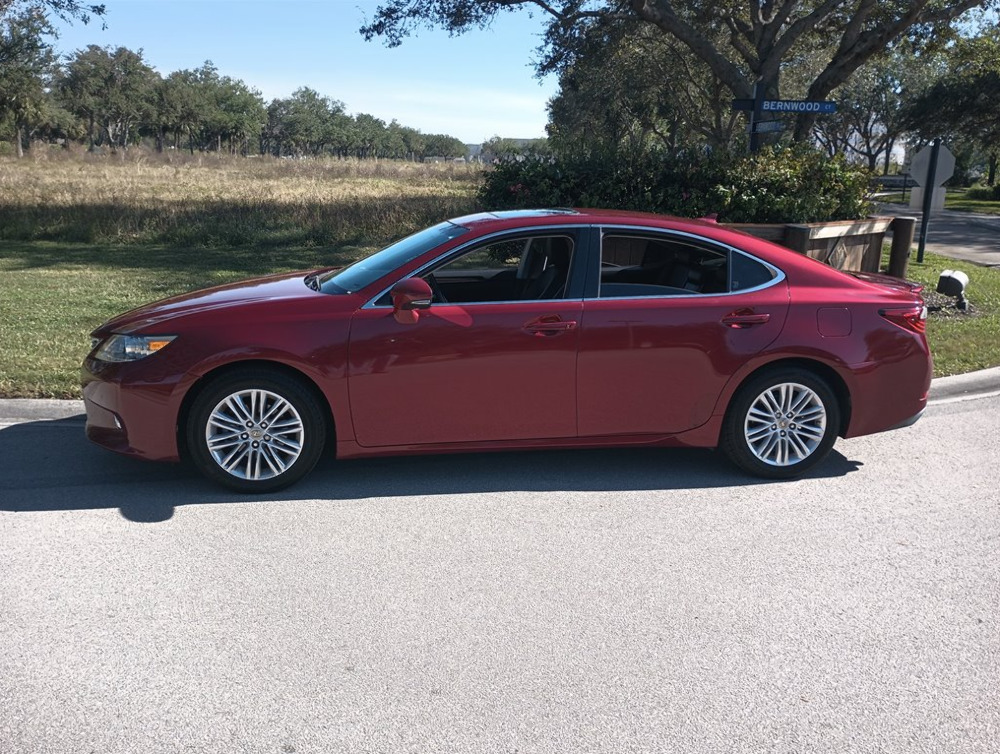 Lot D24-184 - 2014 Lexus ES350 Sedan | Premier Auction Group