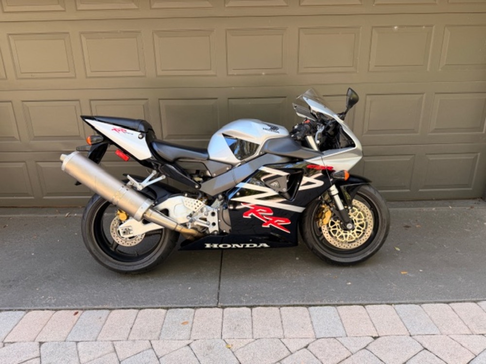 Lot D25-096 - 2002 Honda CBR954RR Motorcycle | Premier Auction Group