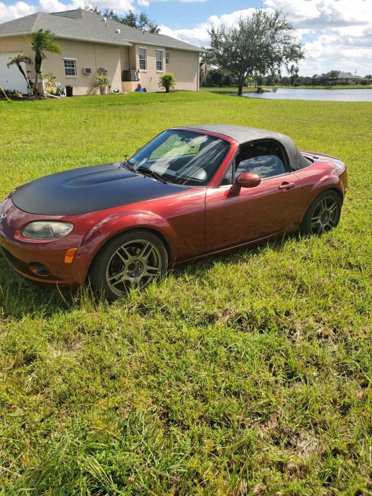 Lot D25-141 - 2006 Mazda Miata Modified Convertible | Premier Auction Group
