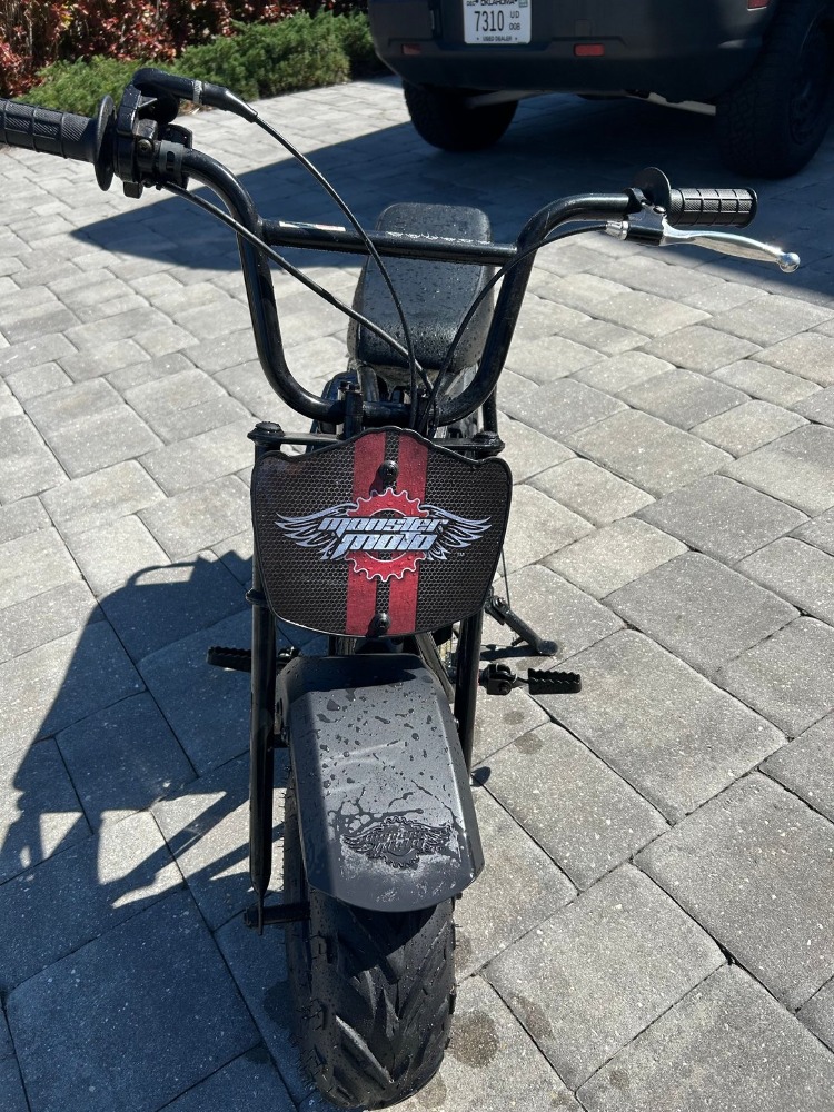 Lot M25-090 - 2021 Monster Moto 80 Mini Bike | Premier Auction Group