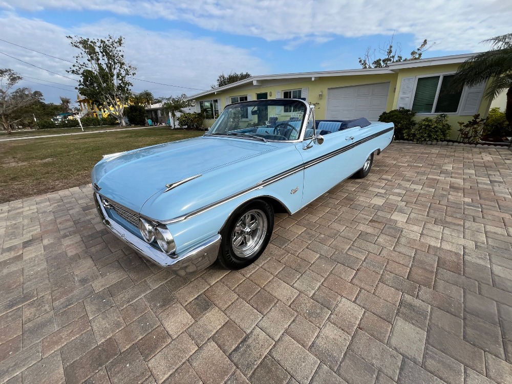 Lot M25-419 - 1962 Ford Galaxie 500 Convertible | Premier Auction Group