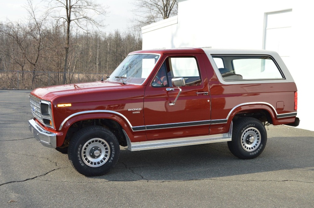 Lot J23-170 - 1986 Ford Bronco XLT 4 X 4 | Premier Auction Group
